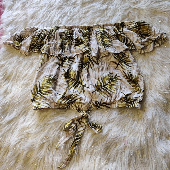 Hem & Thread | Tops | Hem And Thread L Cold Shoulder Tropical Palm Tree ...